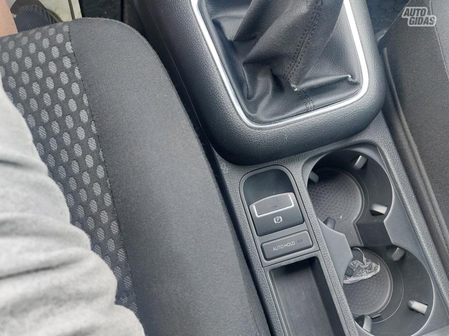 Volkswagen Tiguan 2010 in Utena, with an engine capacity of 2.00 L and mileage of 250 thousand km for 6150 €, photo 16 on AUTOMOTO.COM.LV