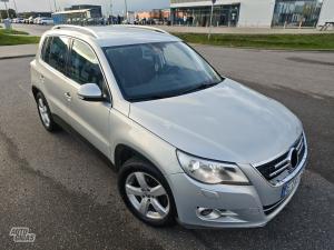 Volkswagen Tiguan 2010 in Vilnius, with an engine capacity of 2.00 L and mileage of 302 thousand km for 2200 €, photo  on AUTOMOTO.COM.LV