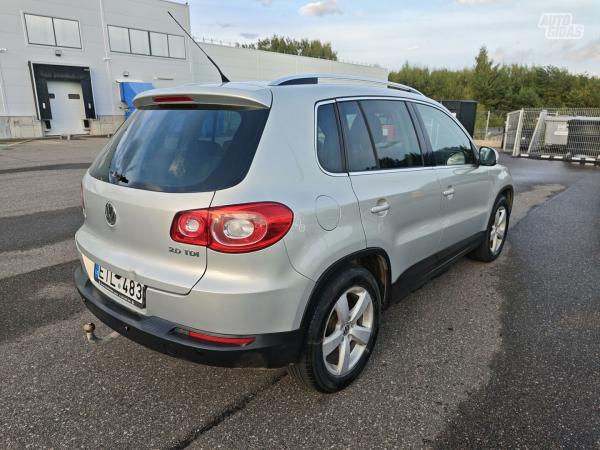 Volkswagen Tiguan 2010 in Vilnius on AUTOMOTO.COM.LV Volkswagen Tiguan 2010 in Vilnius, with an engine capacity of 2.00 L and mileage of 302 thousand km for 2200 €, photo 7 on AUTOMOTO.COM.LV