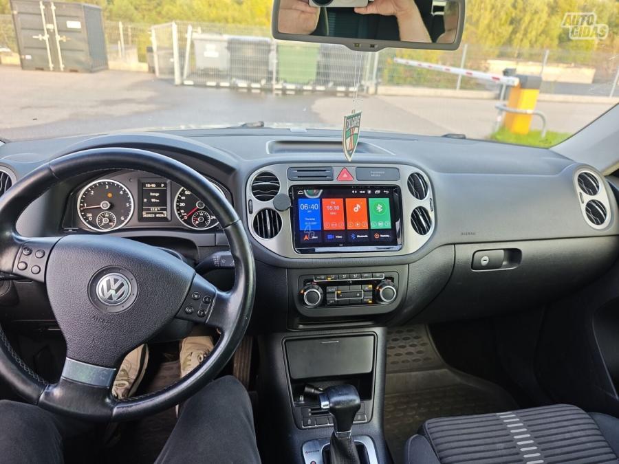 Volkswagen Tiguan 2010 in Vilnius, with an engine capacity of 2.00 L and mileage of 302 thousand km for 2200 €, photo 10 on AUTOMOTO.COM.LV