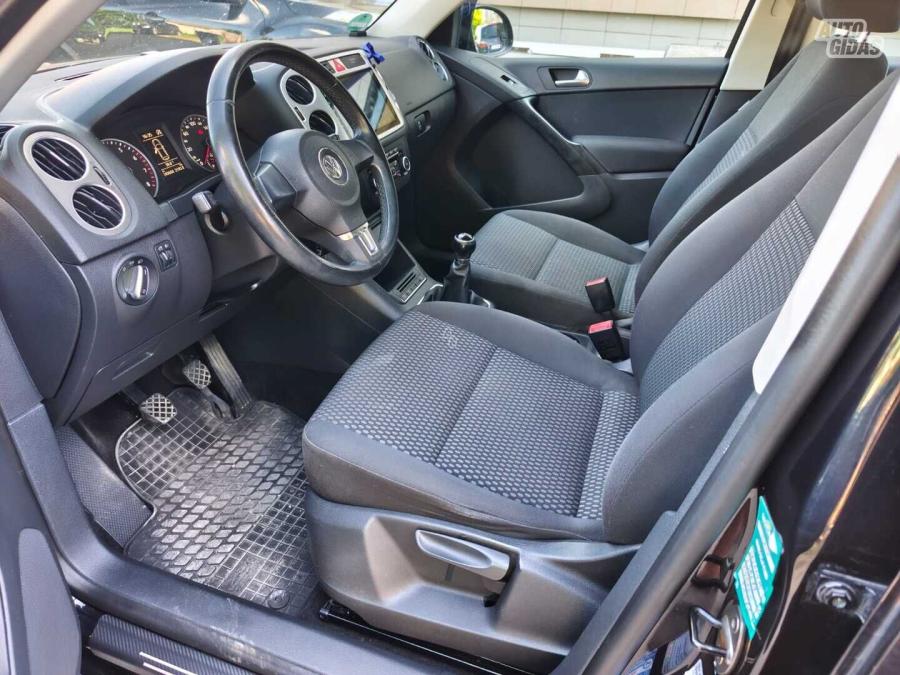 Volkswagen Tiguan 2011 Šauļi, ar dzinēja tilpumu 1.40 L un nobraukumu 243 tūkst. km par 3950 €, foto 12 vietnē AUTOMOTO.COM.LV