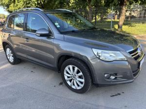 Volkswagen Tiguan 2011 in Taurage, with an engine capacity of 2.00 L and mileage of 299 thousand km for 4300 €, photo 3 on AUTOMOTO.COM.LV