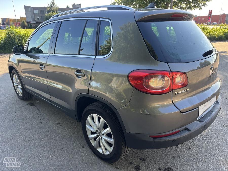Volkswagen Tiguan 2011 in Taurage, with an engine capacity of 2.00 L and mileage of 299 thousand km for 4300 €, photo 5 on AUTOMOTO.COM.LV