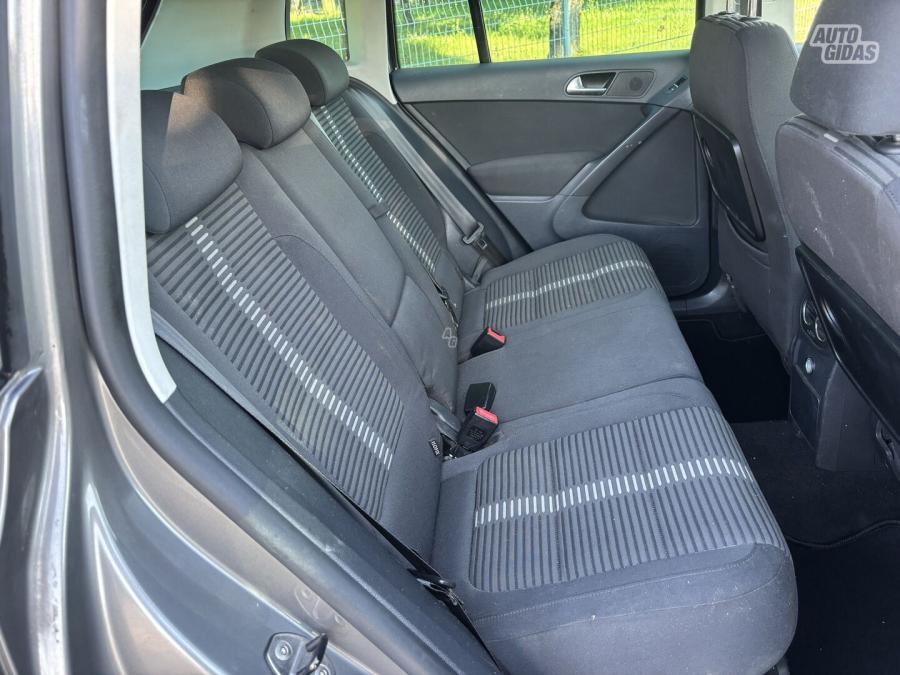 Volkswagen Tiguan 2011 in Taurage, with an engine capacity of 2.00 L and mileage of 299 thousand km for 4300 €, photo 11 on AUTOMOTO.COM.LV