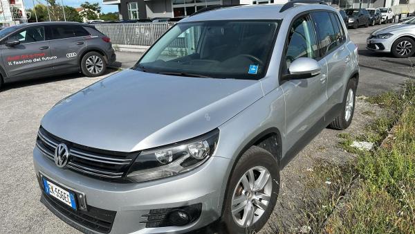 Volkswagen Tiguan 2011 in Panevezys, with an engine capacity of 2.00 L and mileage of 184 thousand km for 6700 €, photo 1 on AUTOMOTO.COM.LV