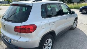 Volkswagen Tiguan 2011 in Panevezys, with an engine capacity of 2.00 L and mileage of 184 thousand km for 6700 €, photo 3 on AUTOMOTO.COM.LV