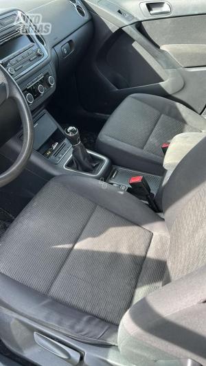 Volkswagen Tiguan 2011 in Panevezys, with an engine capacity of 2.00 L and mileage of 184 thousand km for 6700 €, photo 7 on AUTOMOTO.COM.LV