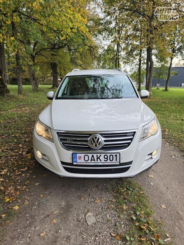 Volkswagen Tiguan 2011 in Kaisiadorys on AUTOMOTO.COM.LV Volkswagen Tiguan 2011 in Kaisiadorys, with an engine capacity of 2.00 L and mileage of 313 thousand km for 6100 €, photo 3 on AUTOMOTO.COM.LV
