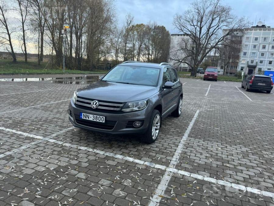 Volkswagen Tiguan 2012 in Riga, with an engine capacity of 2.00 L and mileage of 233 thousand km for 7500 €, photo 2 on AUTOMOTO.COM.LV