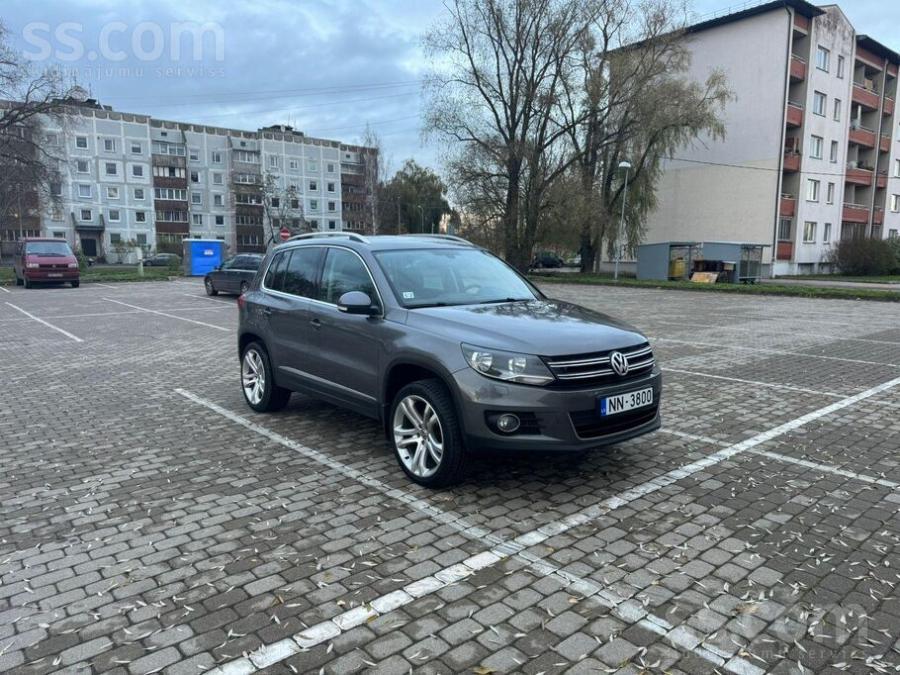 Volkswagen Tiguan 2012 in Riga, with an engine capacity of 2.00 L and mileage of 233 thousand km for 7500 €, photo 3 on AUTOMOTO.COM.LV