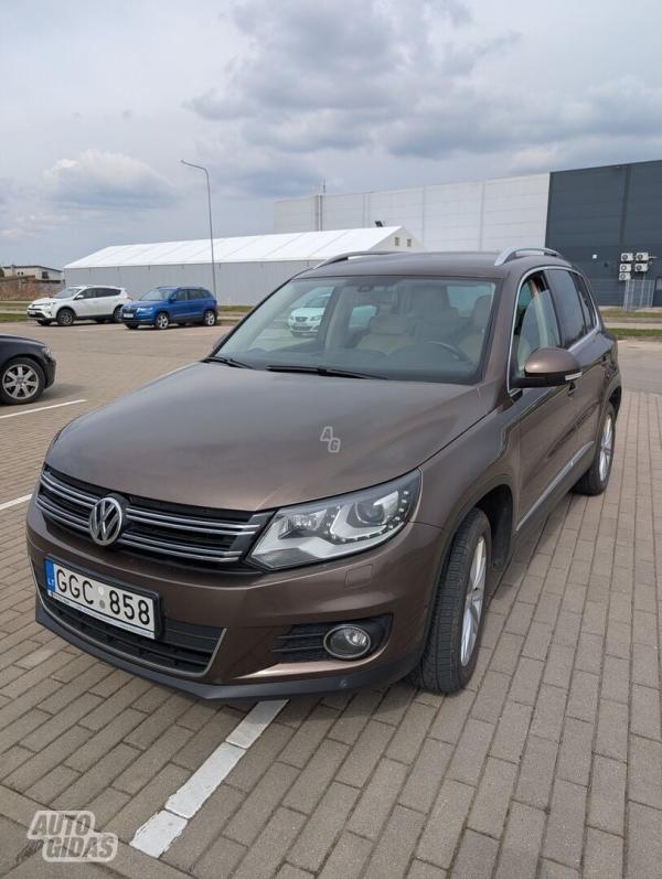 Volkswagen Tiguan 2012 in Panevezys, with an engine capacity of 2.00 L and mileage of 220 thousand km for 10800 €, photo 4 on AUTOMOTO.COM.LV