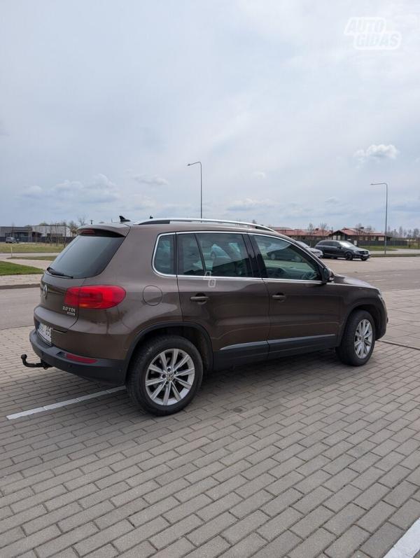 Volkswagen Tiguan 2012 in Panevezys, with an engine capacity of 2.00 L and mileage of 220 thousand km for 10800 €, photo 6 on AUTOMOTO.COM.LV