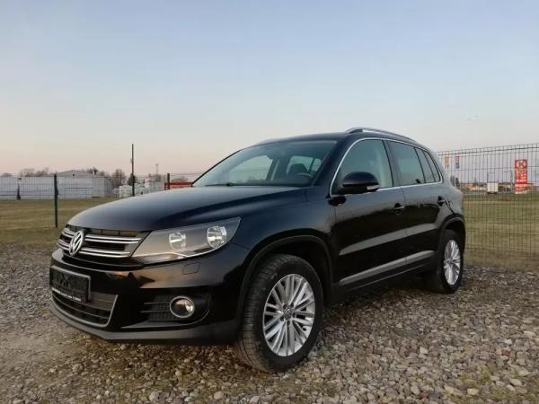 Volkswagen Tiguan 2012 in Saldus, with an engine capacity of 2.00 L and mileage of 213 thousand km for 10300 €, photo 1 on AUTOMOTO.COM.LV