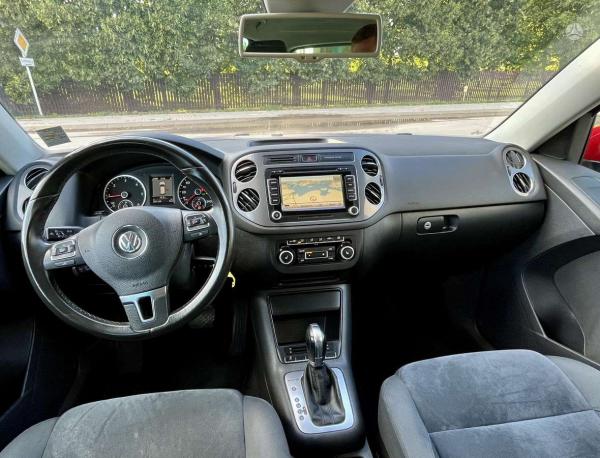 Volkswagen Tiguan 2012 in Siauliai, with an engine capacity of 2.00 L and mileage of 278 thousand km for 8599 €, photo 3 on AUTOMOTO.COM.LV