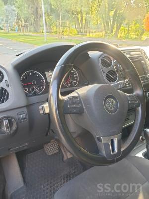 Volkswagen Tiguan 2013 in Riga, with an engine capacity of 2.00 L and mileage of 102 thousand km for 10300 €, photo 11 on AUTOMOTO.COM.LV