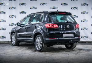 Volkswagen Tiguan 2013 in Kaunas, with an engine capacity of 2.00 L and mileage of 284 thousand km for 9890 €, photo 4 on AUTOMOTO.COM.LV