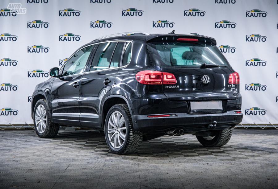 Volkswagen Tiguan 2013 in Kaunas, with an engine capacity of 2.00 L and mileage of 284 thousand km for 9890 €, photo 4 on AUTOMOTO.COM.LV