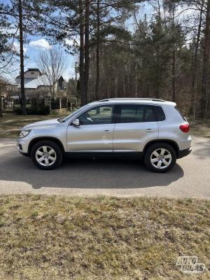 Volkswagen Tiguan 2013 in Varena, with an engine capacity of 2.00 L and mileage of 288 thousand km for 9000 €, photo 3 on AUTOMOTO.COM.LV