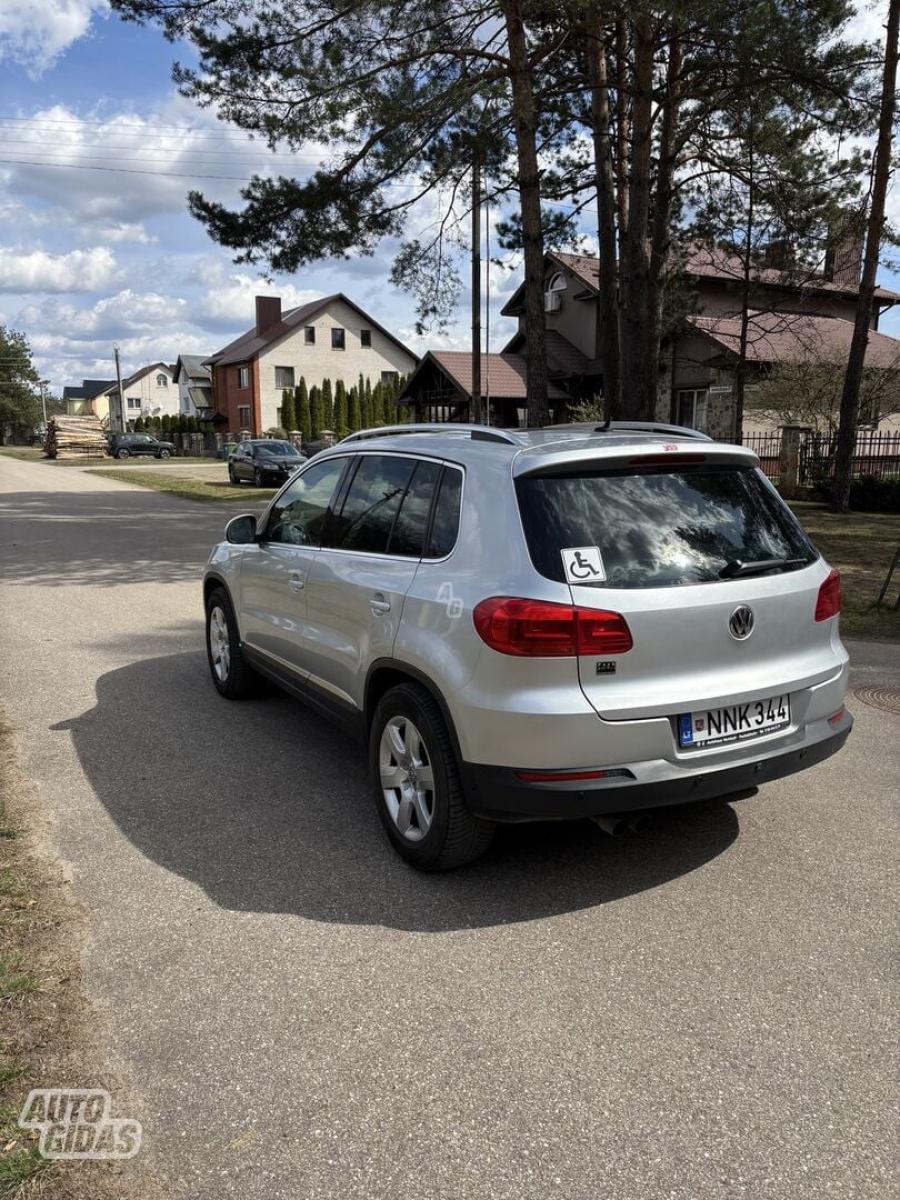 Volkswagen Tiguan 2013 in Varena, with an engine capacity of 2.00 L and mileage of 288 thousand km for 9000 €, photo 4 on AUTOMOTO.COM.LV