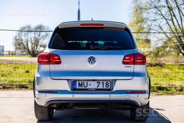 Volkswagen Tiguan 2013 in Riga, with an engine capacity of 2.00 L and mileage of 298 thousand km for 8500 €, photo 8 on AUTOMOTO.COM.LV