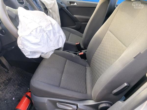 Volkswagen Tiguan 2013 Telšiai, ar dzinēja tilpumu 2.00 L un nobraukumu 265 tūkst. km par 2400 €, foto 5 vietnē AUTOMOTO.COM.LV