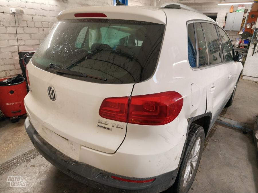 Volkswagen Tiguan 2013 in Telschi, with an engine capacity of 2.00 L and mileage of 265 thousand km for 2400 €, photo 9 on AUTOMOTO.COM.LV