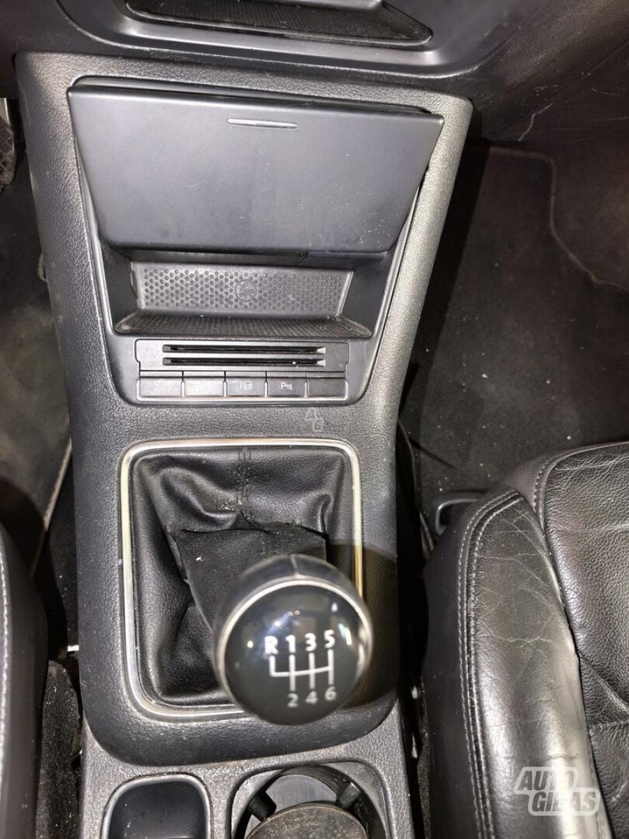Volkswagen Tiguan 2013 in Telschi, with an engine capacity of 2.00 L and mileage of 265 thousand km for 2400 €, photo 13 on AUTOMOTO.COM.LV