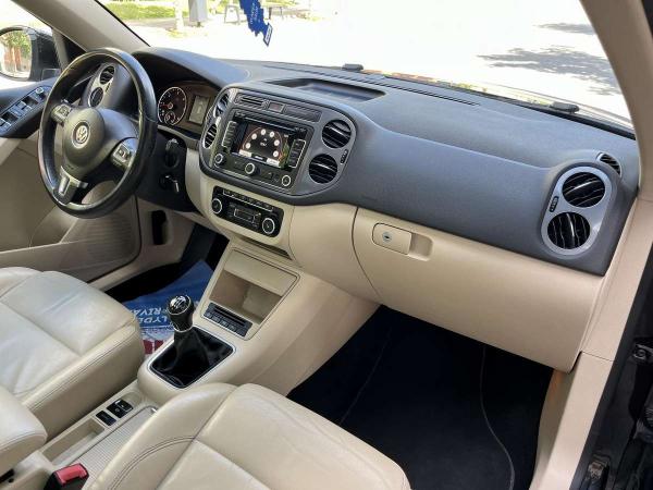 Volkswagen Tiguan 2013 Šauļi, ar dzinēja tilpumu 2.00 L un nobraukumu 273 tūkst. km par 8250 €, foto 6 vietnē AUTOMOTO.COM.LV