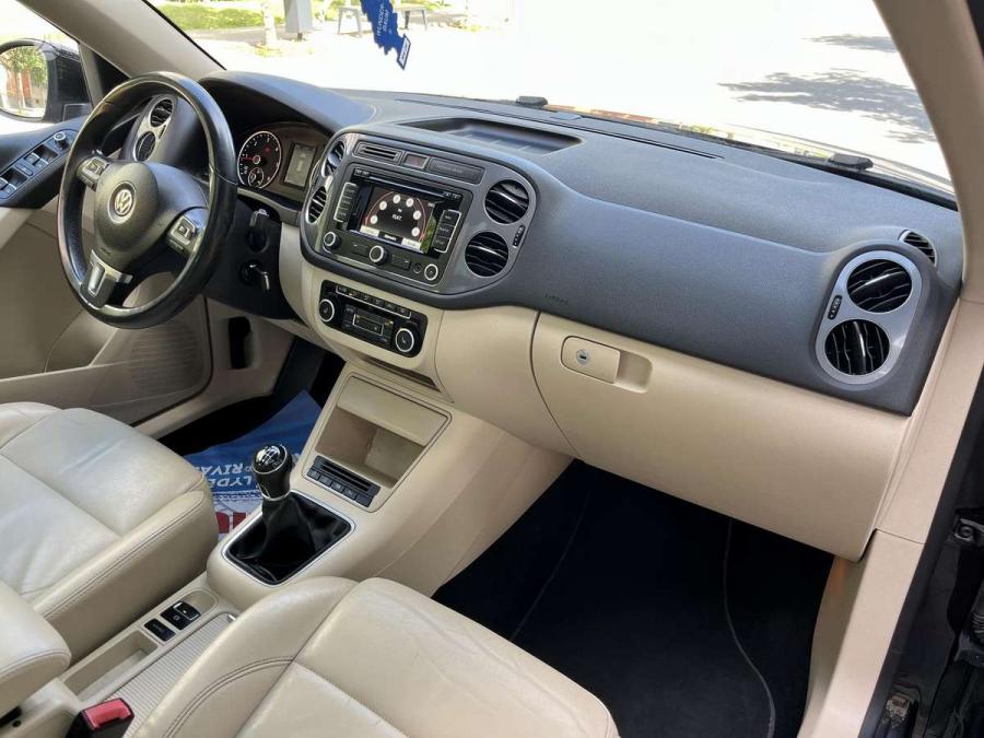 Volkswagen Tiguan 2013 Šauļi, ar dzinēja tilpumu 2.00 L un nobraukumu 273 tūkst. km par 8250 €, foto 7 vietnē AUTOMOTO.COM.LV