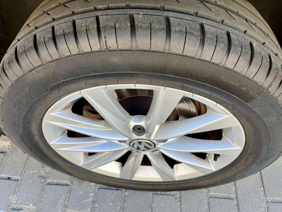 Volkswagen Tiguan 2013 in Siauliai, with an engine capacity of 2.00 L and mileage of 272 thousand km for 8150 €, photo 10 on AUTOMOTO.COM.LV