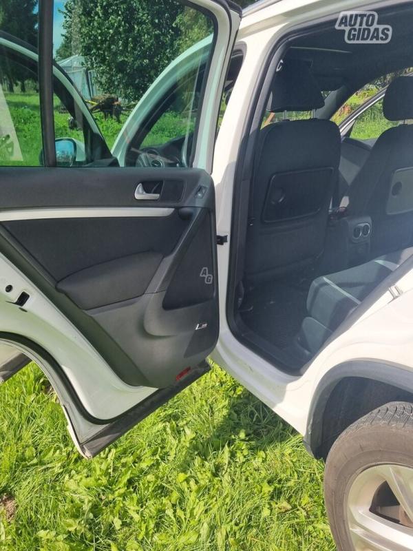 Volkswagen Tiguan 2014 in Kaunas, with an engine capacity of 2.00 L and mileage of 271 thousand km for 9999 €, photo 7 on AUTOMOTO.COM.LV