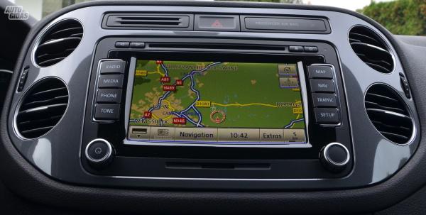 Volkswagen Tiguan 2015 in Kaunas, with an engine capacity of 2.00 L and mileage of 235 thousand km for 9850 €, photo 10 on AUTOMOTO.COM.LV