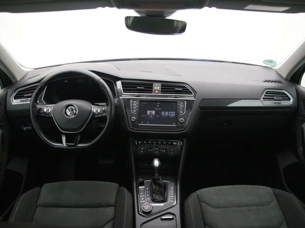 Volkswagen Tiguan 2016 in Vilnius, with an engine capacity of 2.00 L and mileage of 224 thousand km for 15899 €, photo 2 on AUTOMOTO.COM.LV