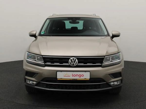 Volkswagen Tiguan 2016 in Vilnius, with an engine capacity of 2.00 L and mileage of 224 thousand km for 15899 €, photo 3 on AUTOMOTO.COM.LV