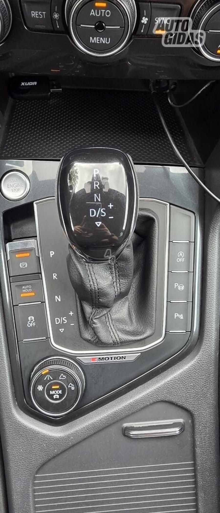 Volkswagen Tiguan 2016 in Kaunas, with an engine capacity of 2.00 L and mileage of 274 thousand km for 14700 €, photo 16 on AUTOMOTO.COM.LV