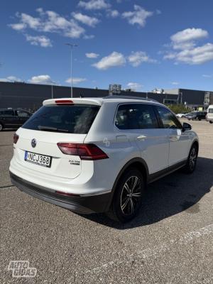 Volkswagen Tiguan 2016 in Vilnius, with an engine capacity of 2.00 L and mileage of 230 thousand km for 14000 €, photo 5 on AUTOMOTO.COM.LV