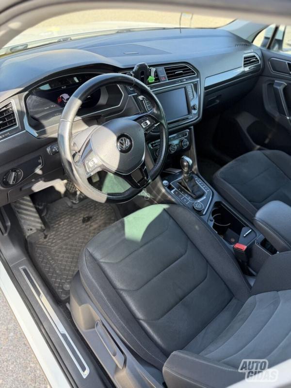 Volkswagen Tiguan 2016 in Vilnius, with an engine capacity of 2.00 L and mileage of 230 thousand km for 14000 €, photo 11 on AUTOMOTO.COM.LV