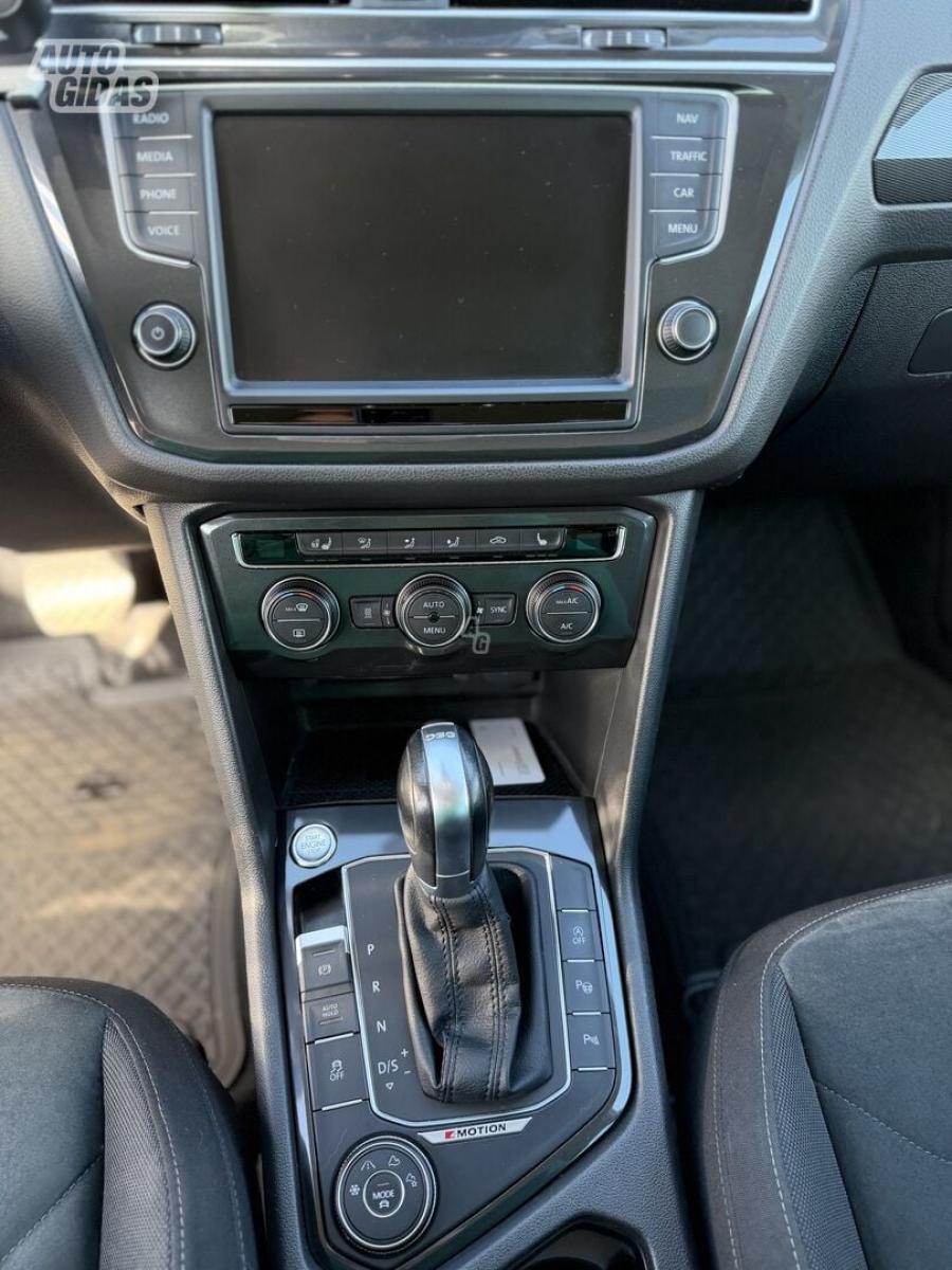 Volkswagen Tiguan 2016 in Vilnius, with an engine capacity of 2.00 L and mileage of 230 thousand km for 14000 €, photo 13 on AUTOMOTO.COM.LV