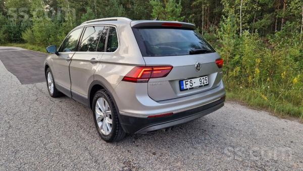 Volkswagen Tiguan 2017 in Riga, with an engine capacity of 2.00 L and mileage of 206 thousand km for 15245 €, photo 4 on AUTOMOTO.COM.LV