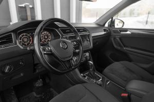 Volkswagen Tiguan 2017 in Vilnius, with an engine capacity of 2.00 L and mileage of 219 thousand km for 17500 €, photo 17 on AUTOMOTO.COM.LV