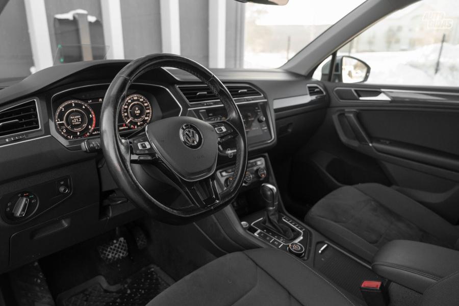 Volkswagen Tiguan 2017 in Vilnius, with an engine capacity of 2.00 L and mileage of 219 thousand km for 17500 €, photo 17 on AUTOMOTO.COM.LV