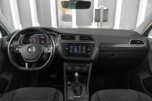 Volkswagen Tiguan 2017 in Vilnius, with an engine capacity of 2.00 L and mileage of 219 thousand km for 17500 €, photo 18 on AUTOMOTO.COM.LV