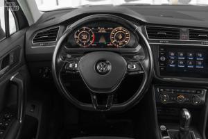 Volkswagen Tiguan 2017 in Vilnius, with an engine capacity of 2.00 L and mileage of 219 thousand km for 17500 €, photo 23 on AUTOMOTO.COM.LV