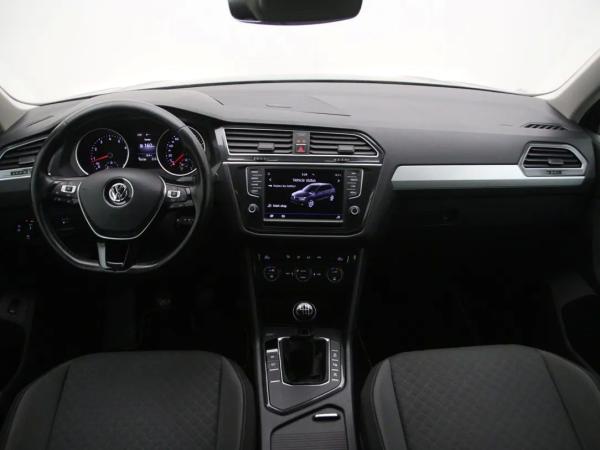 Volkswagen Tiguan 2017 in Vilnius, with an engine capacity of 1.40 L and mileage of 154 thousand km for 16299 €, photo 2 on AUTOMOTO.COM.LV