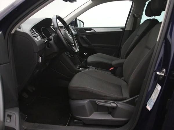 Volkswagen Tiguan 2017 in Vilnius, with an engine capacity of 1.40 L and mileage of 154 thousand km for 16299 €, photo 4 on AUTOMOTO.COM.LV