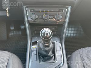 Volkswagen Tiguan 2017 in Liepaja, with an engine capacity of 2.00 L and mileage of 147 thousand km for 13900 €, photo 16 on AUTOMOTO.COM.LV