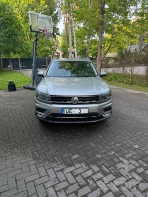 Volkswagen Tiguan 2017 in Ogre, with an engine capacity of 2.00 L and mileage of 175 thousand km for 15200 €, photo 4 on AUTOMOTO.COM.LV
