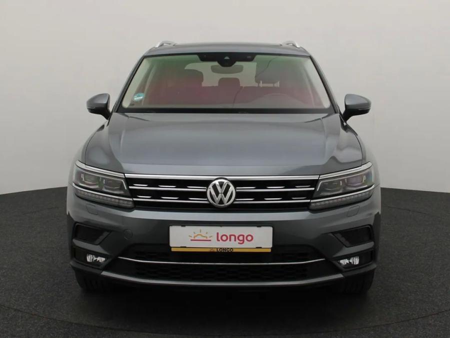 Volkswagen Tiguan 2018 in Vilnius, with an engine capacity of 2.00 L and mileage of 178 thousand km for 20699 €, photo 3 on AUTOMOTO.COM.LV