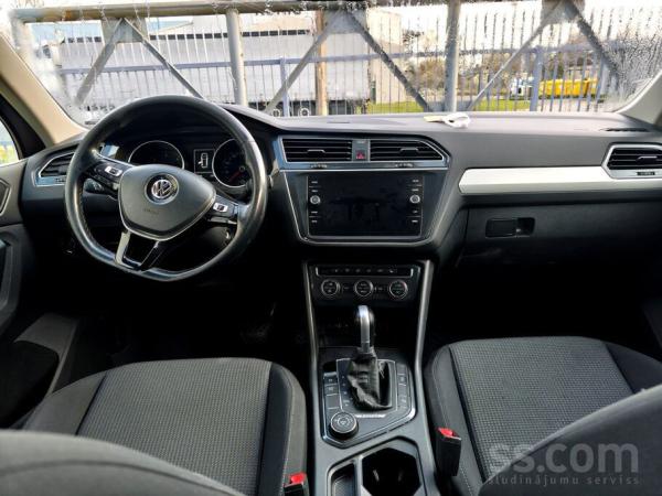 Volkswagen Tiguan 2018 in Riga, with an engine capacity of 2.00 L and mileage of 242 thousand km for 12900 €, photo 8 on AUTOMOTO.COM.LV
