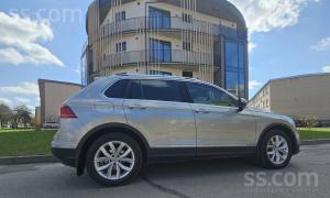 Volkswagen Tiguan 2018 in Riga, with an engine capacity of 1.40 L and mileage of 211 thousand km for 16900 €, photo 7 on AUTOMOTO.COM.LV